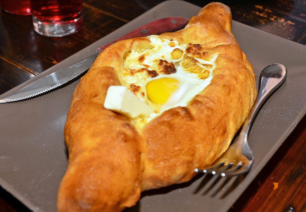 Everything You Need to Know about Khachapuri on MUNCHIES | Food Perestroika
