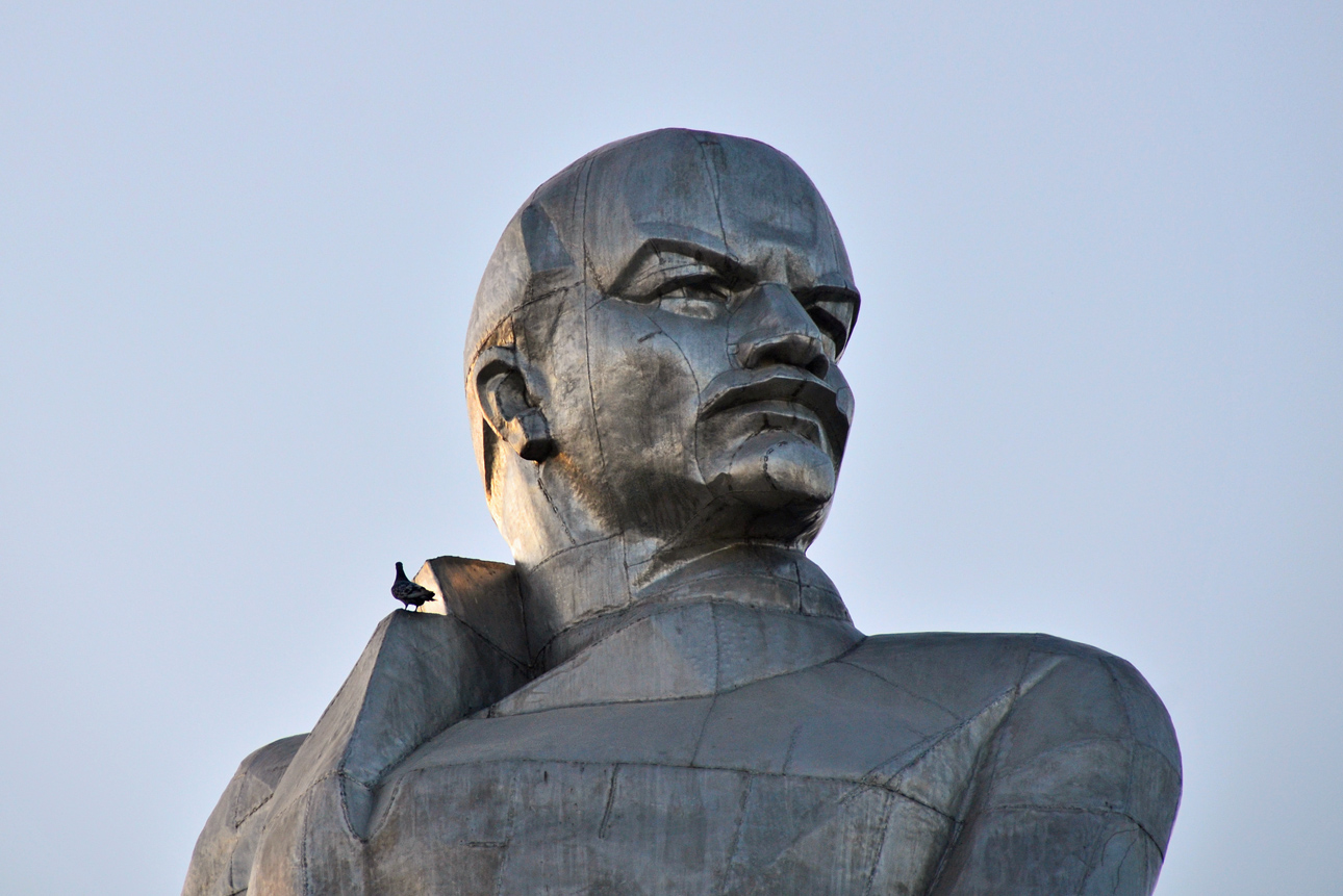 Khojand – Lenin Statue | Food Perestroika