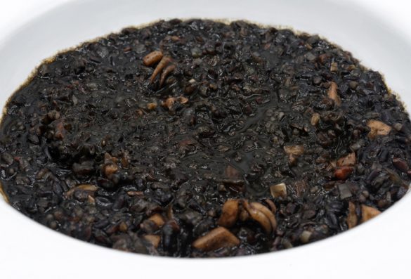 Crni Rižot, Dalmatian Black Risotto | Food Perestroika
